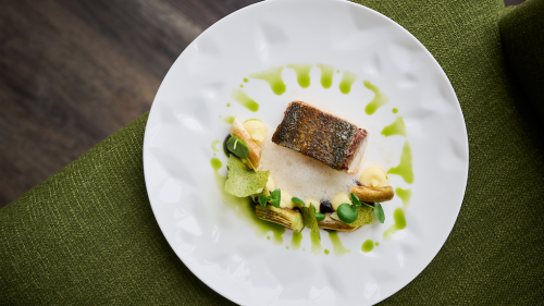 Dutch Yellowtail met gebrande prei, witte waterkers, mousseline & sojasaus